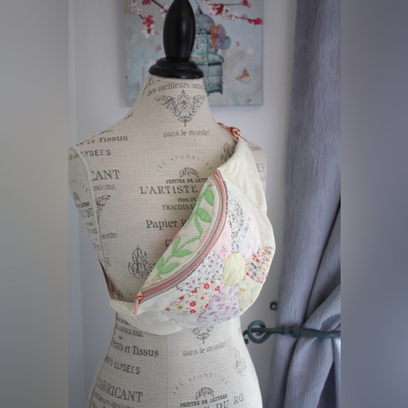 Vintage | Bags | Vintage Quilted Sling Bag | Poshmark